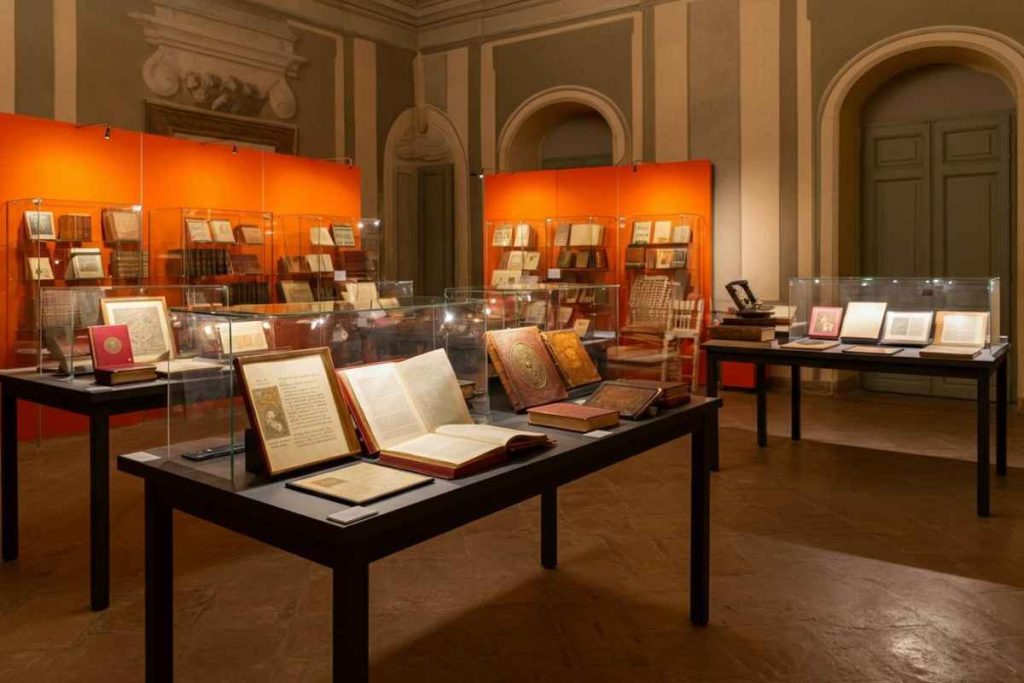 La magia dei libri antichi e rari in mostra a Villa Necchi Campiglio ...